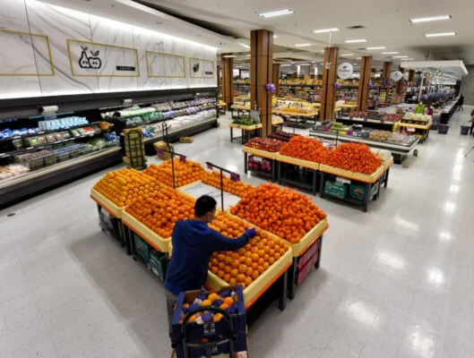 Fruit & Veg Produce Display Tables: Supermarket & Grocery Store Fruit ...