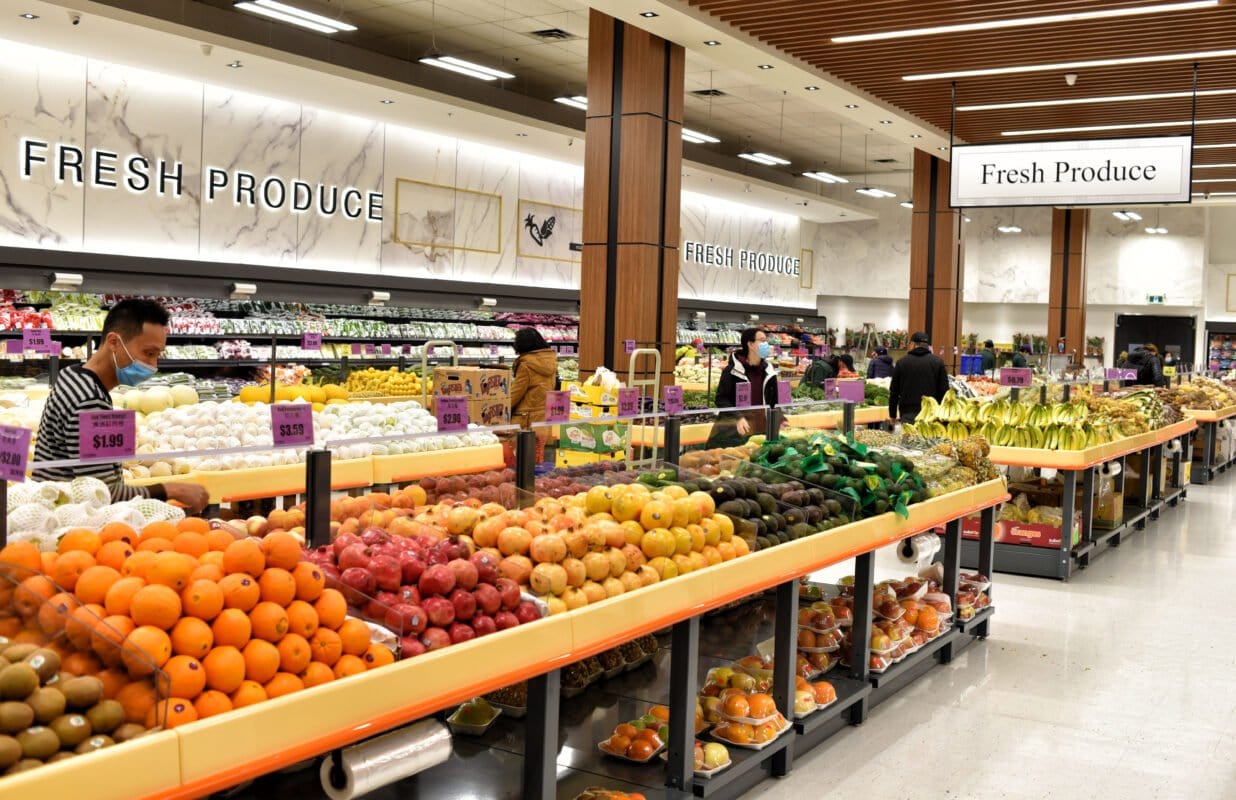 Tropcial Fruit Displays: Produce & Tropcial Fruit Display Tables