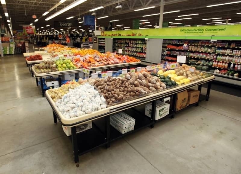 Corn Displays: Produce & Corn Display Tables